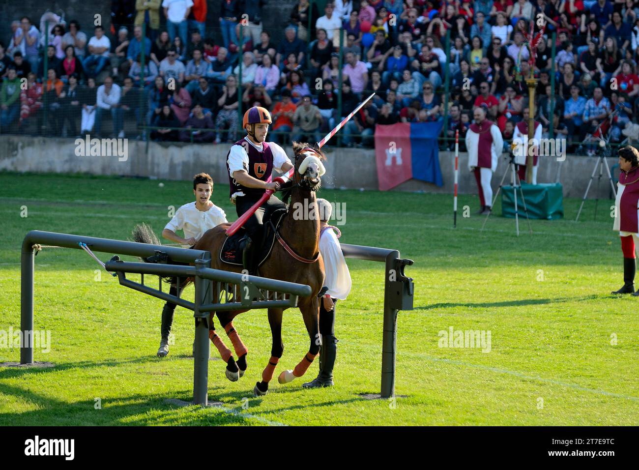 Ring race hi-res stock photography and images - Alamy