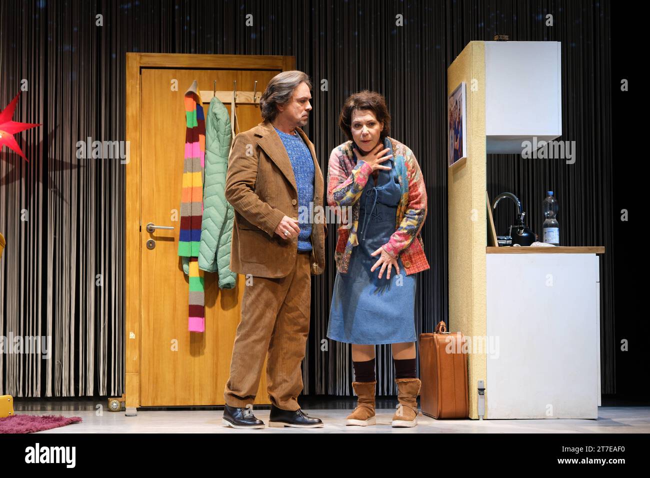 Sebastian Goder und Janina Hartwig spielen im Theaterstück Mein Name ...