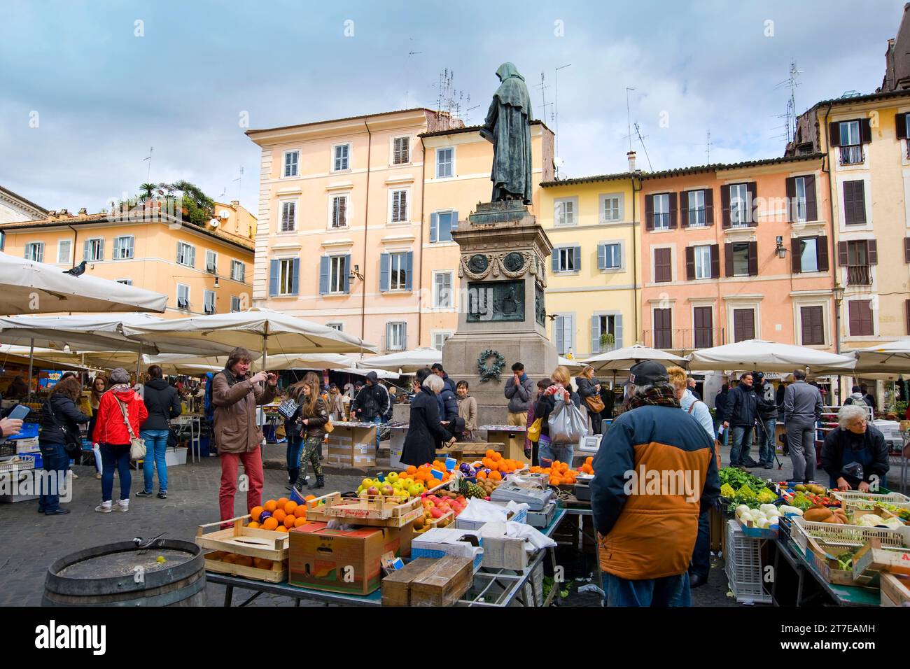 Mercato di roma hi-res stock photography and images - Alamy