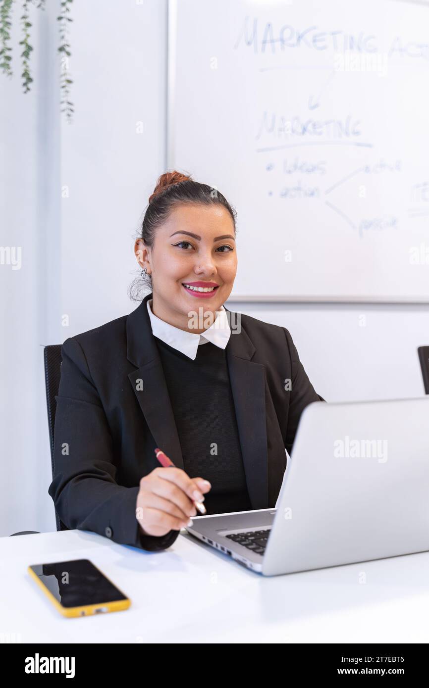 Confident work ethic hi-res stock photography and images - Alamy