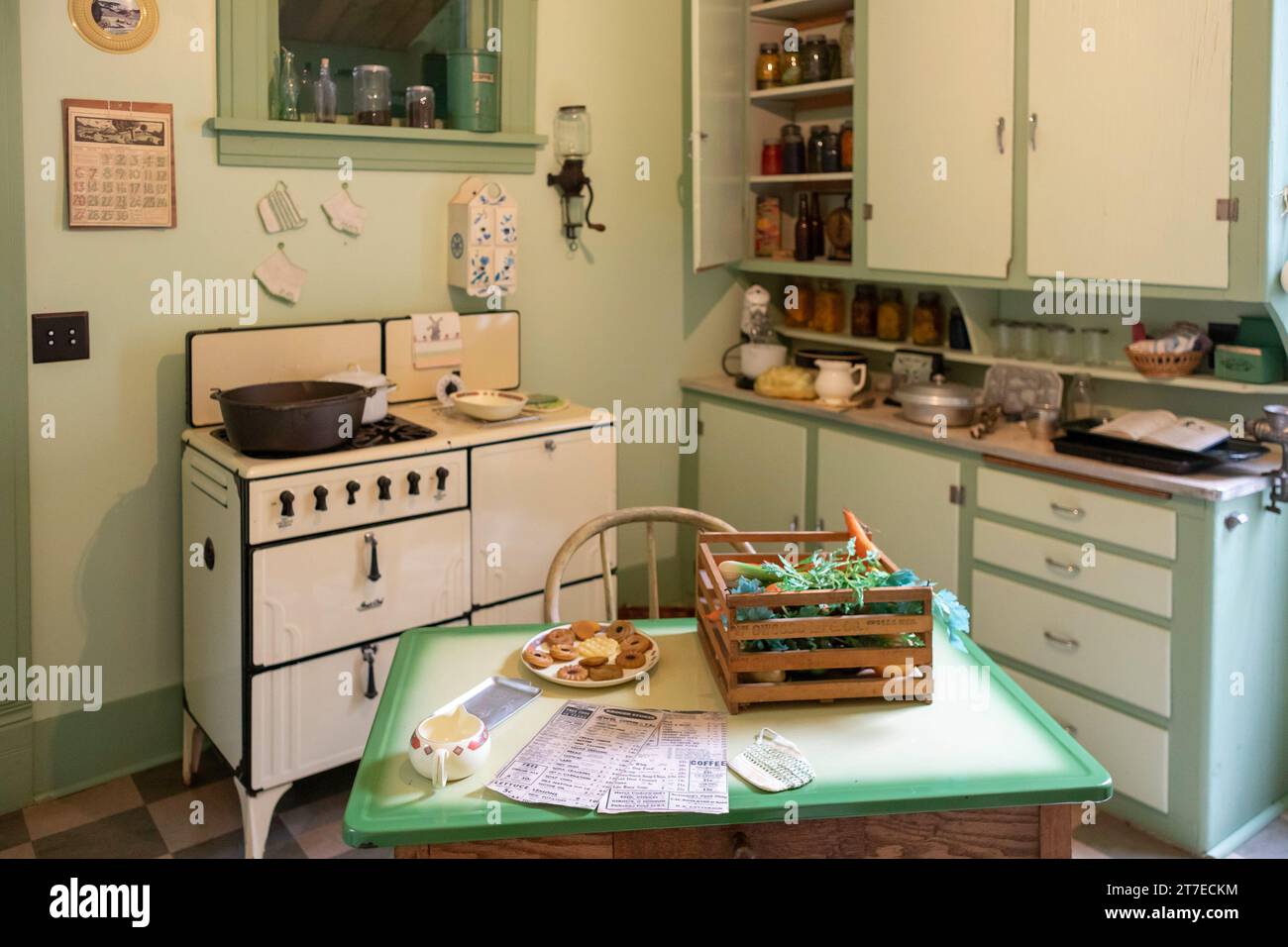 Muskegon, Michigan - The Scolnik House of the Depression Era, part of ...