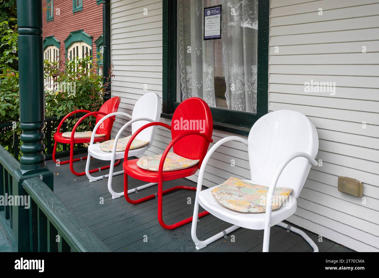 Scolnik house of the depression era hi-res stock photography and images ...