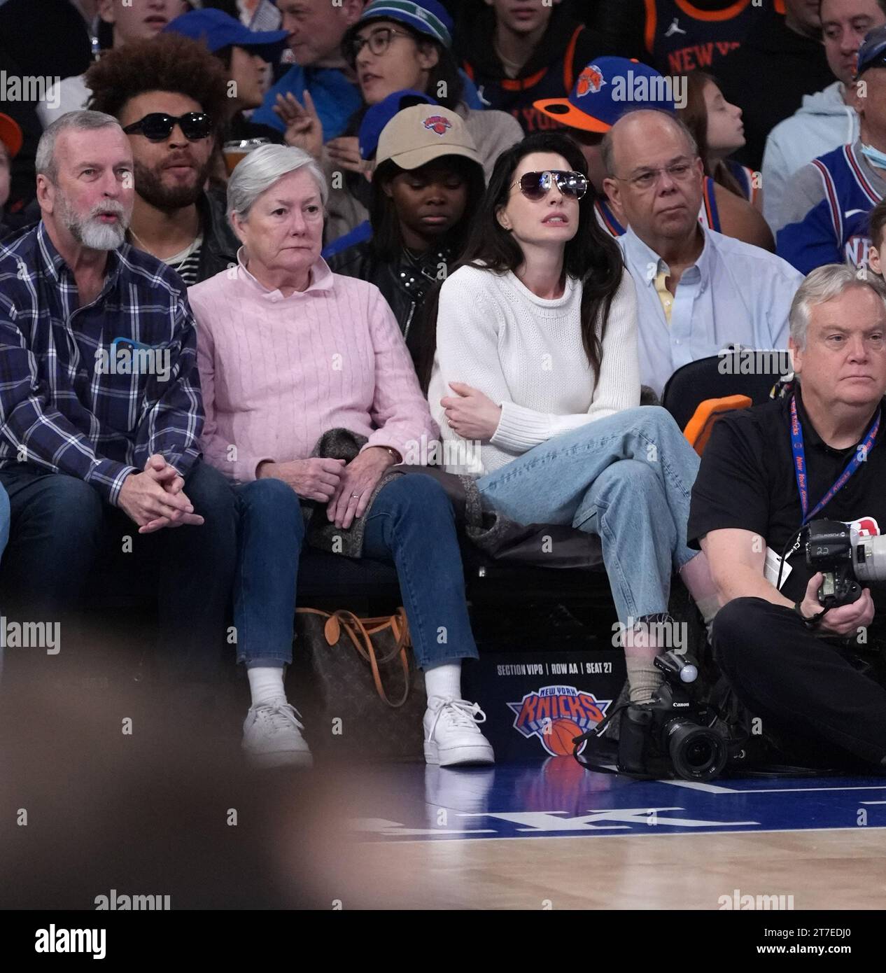 Celebrities watch the home team New York Knicks beat the visiting ...