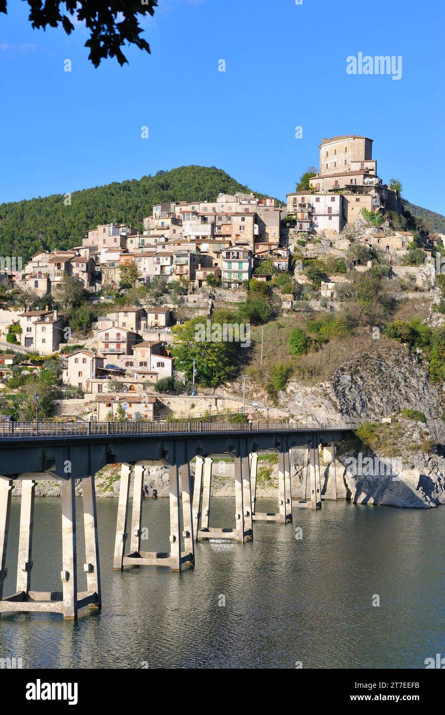 Lake of turano hi-res stock photography and images - Alamy