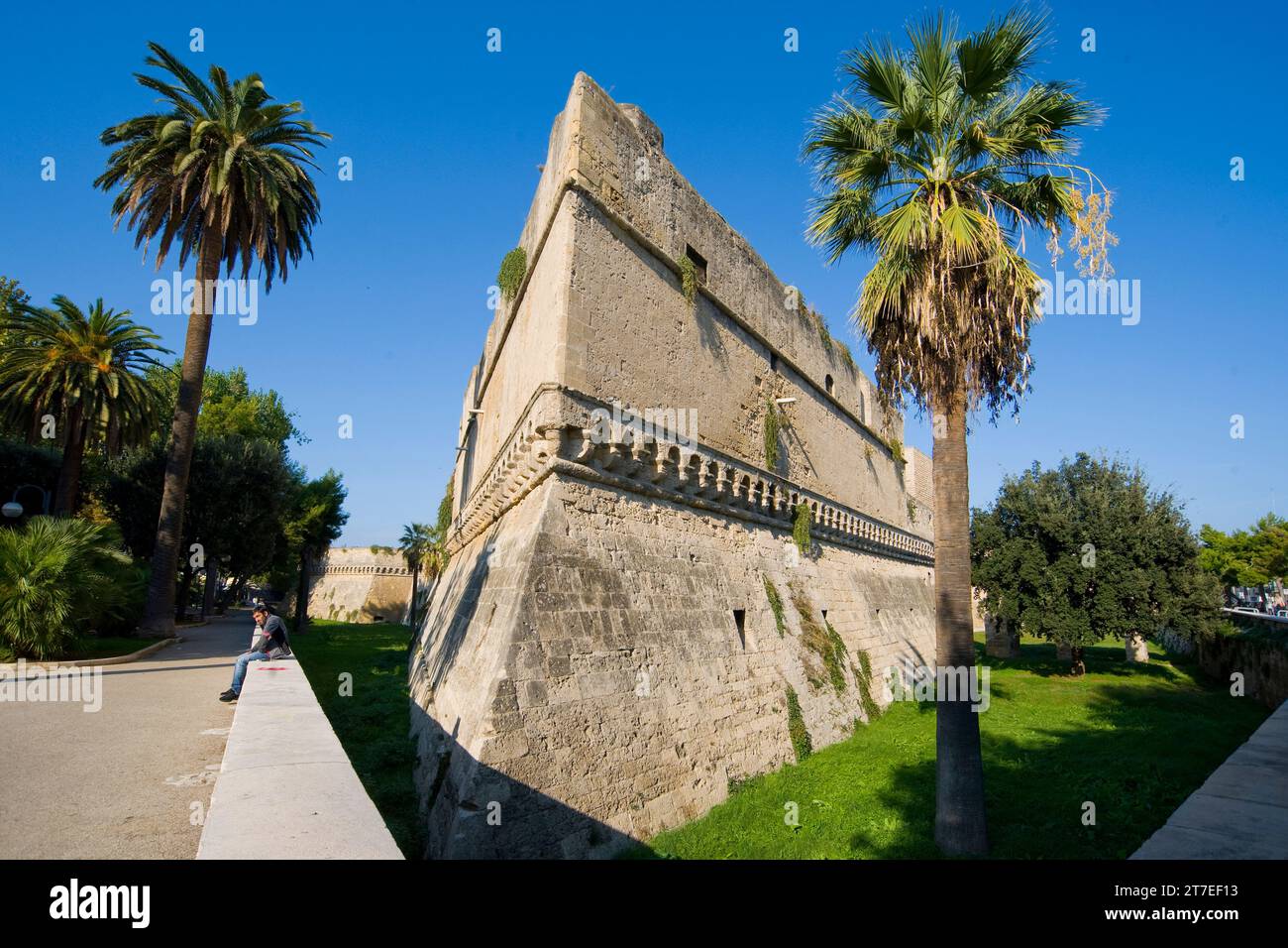 Bari italy castle hi-res stock photography and images - Alamy