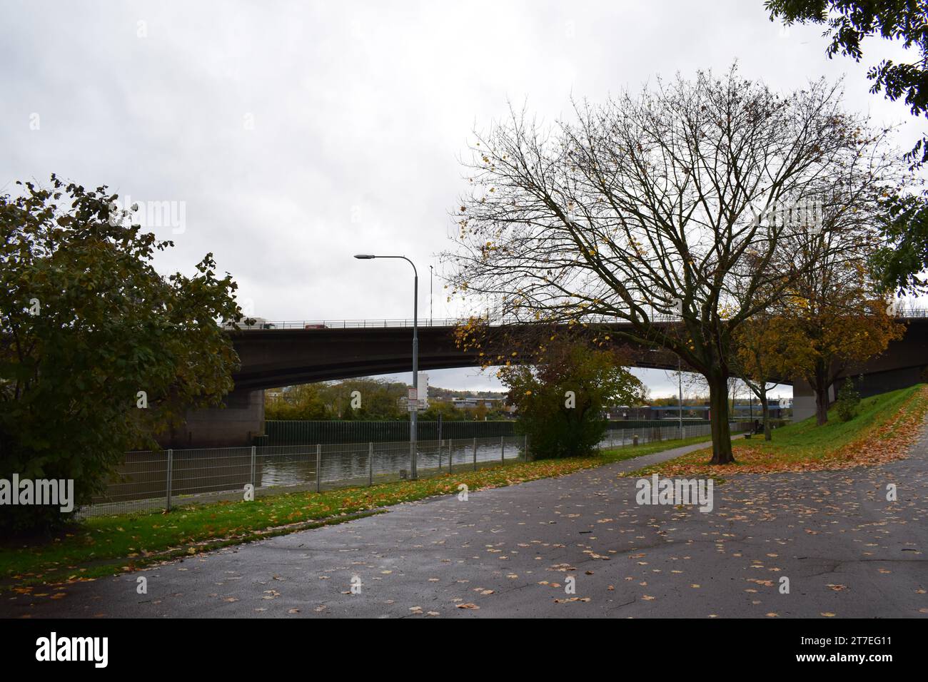 Mosel bridge in autumn Stock Photo - Alamy