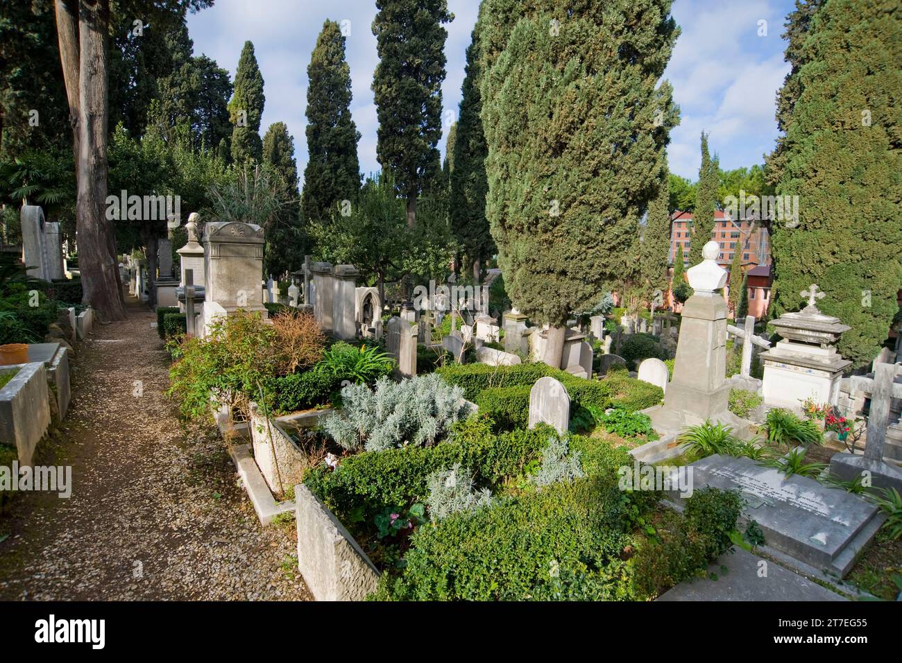 Catholic cemetery hi-res stock photography and images - Alamy