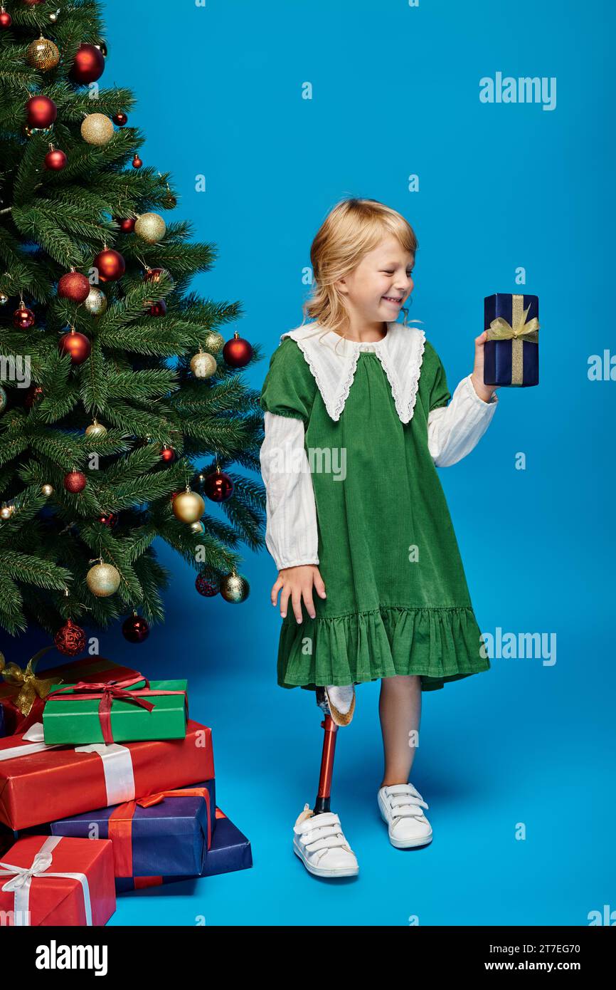 Prosthetic leg, girl hi-res stock photography and images - Alamy