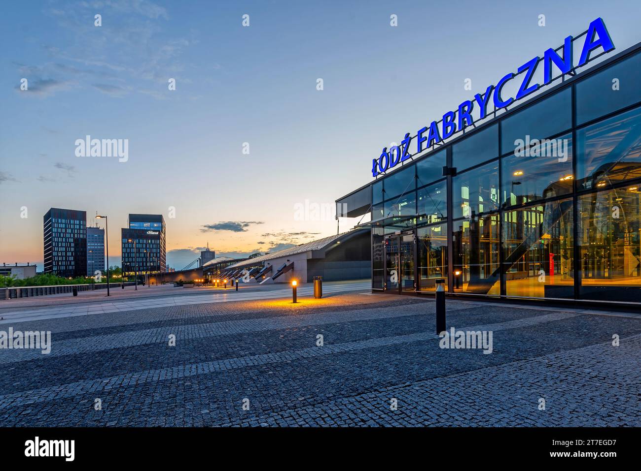Lodz architecture and transportation hi-res stock photography and ...