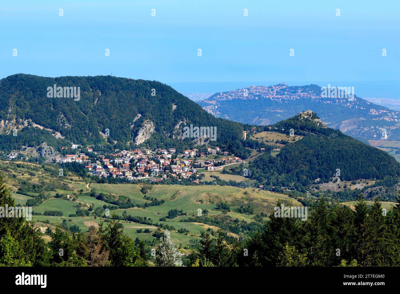 San marino villa hi-res stock photography and images - Alamy