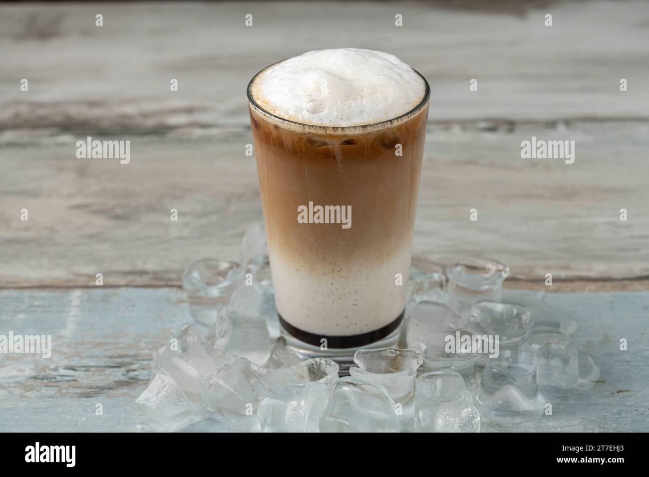 Iced latte coffee shop hi-res stock photography and images - Alamy