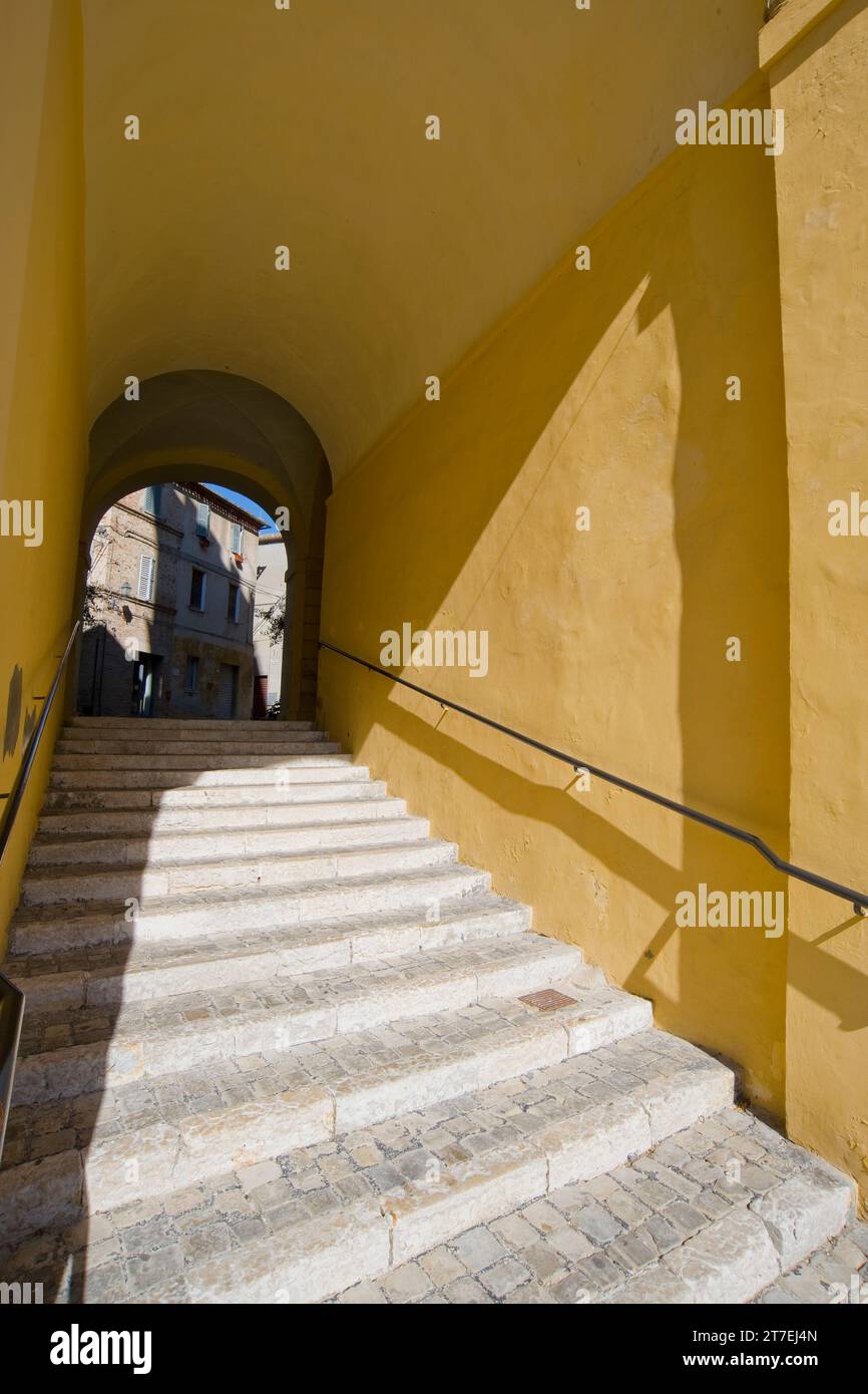 Monte hall hi-res stock photography and images - Alamy