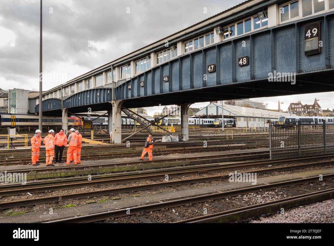 Clapham Junction station, Clapham Junction, St John's Hill, Clapham ...
