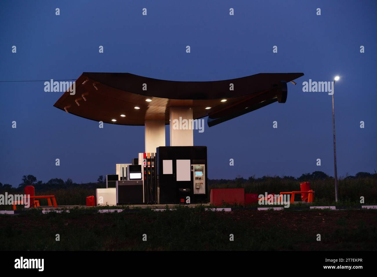 Modern self service petrol station hi-res stock photography and images ...