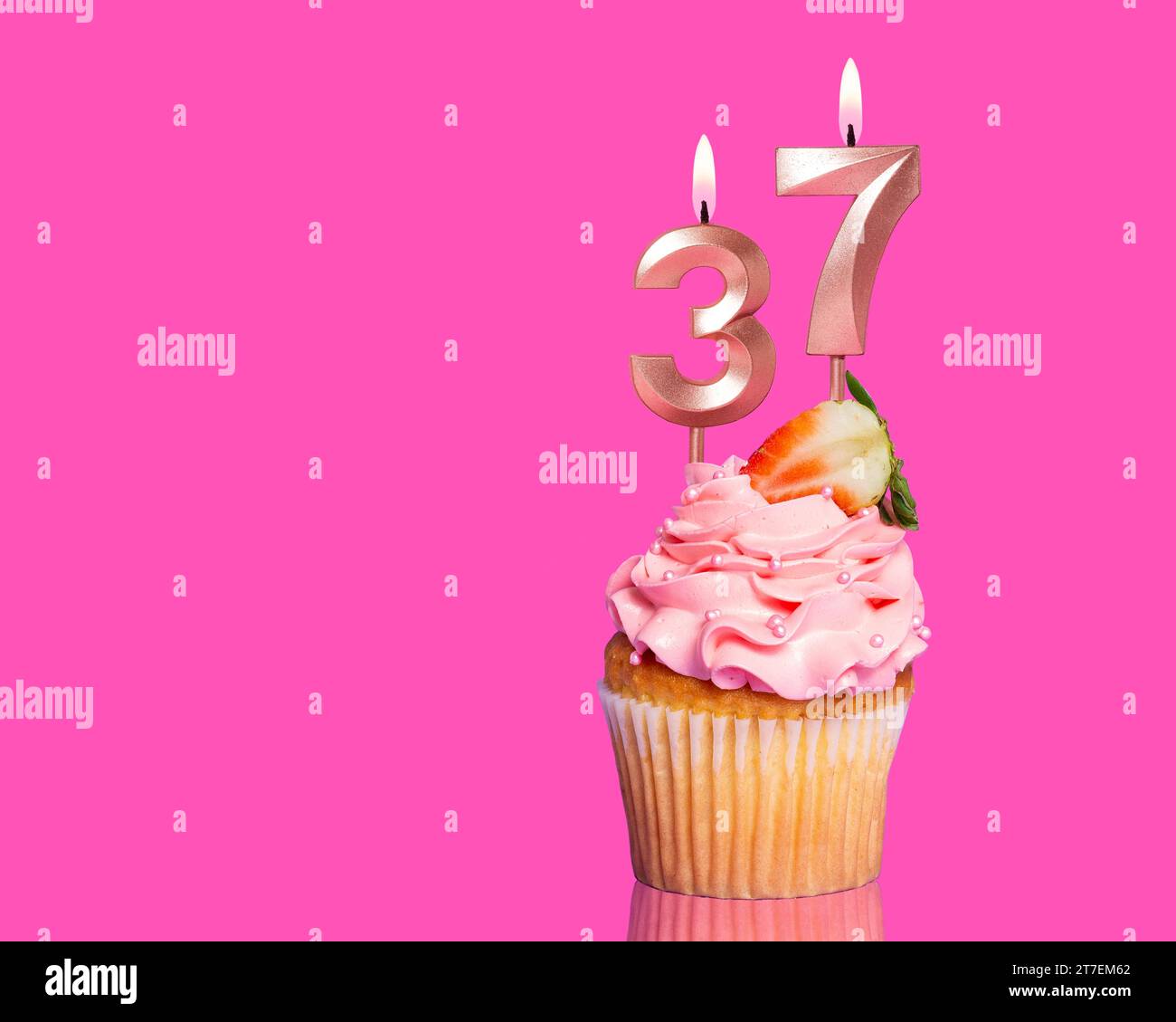 Number 37 happy birthday cake hi-res stock photography and images - Alamy