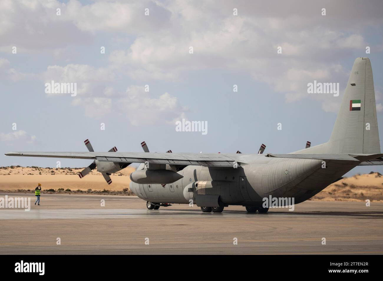 Arish, Egypt. 15th Nov, 2023. A UAE military airplane loaded with aid ...