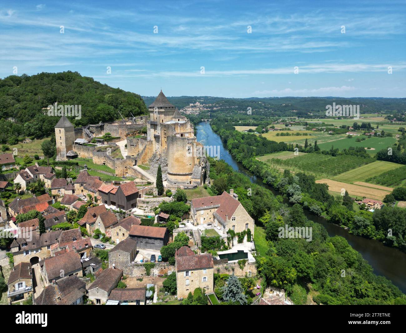 Medieval castle of castelnaud hi-res stock photography and images - Alamy