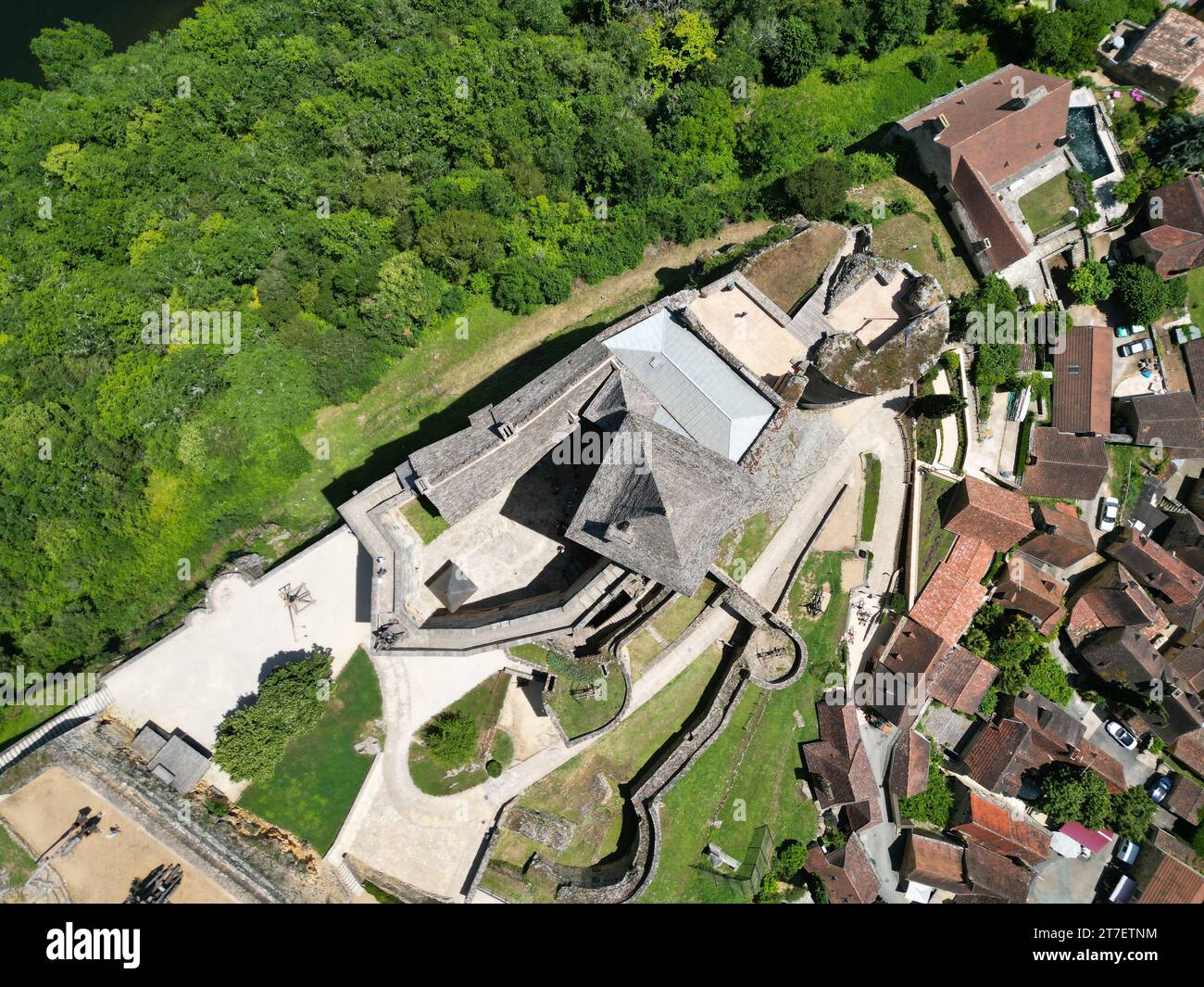 Experience birds eye view medieval hi-res stock photography and images ...