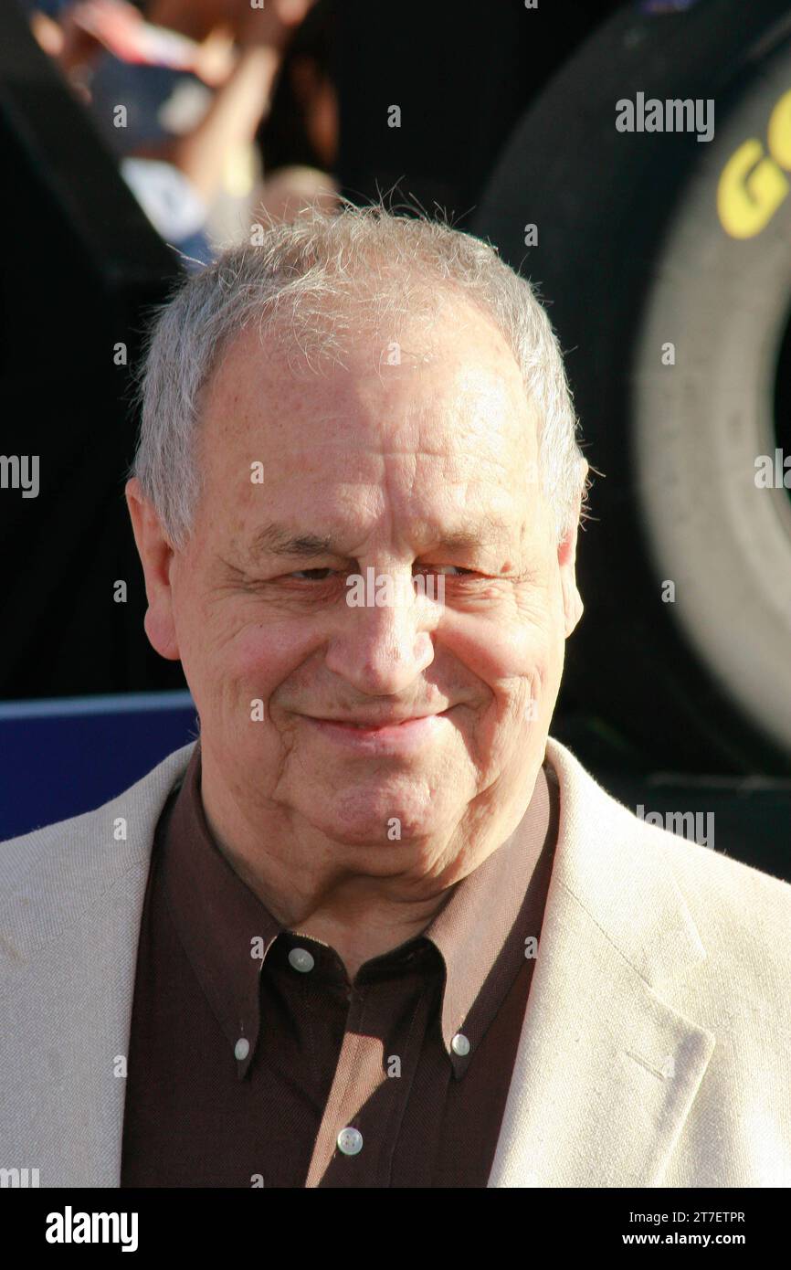 Paul dooley cars hi-res stock photography and images - Alamy