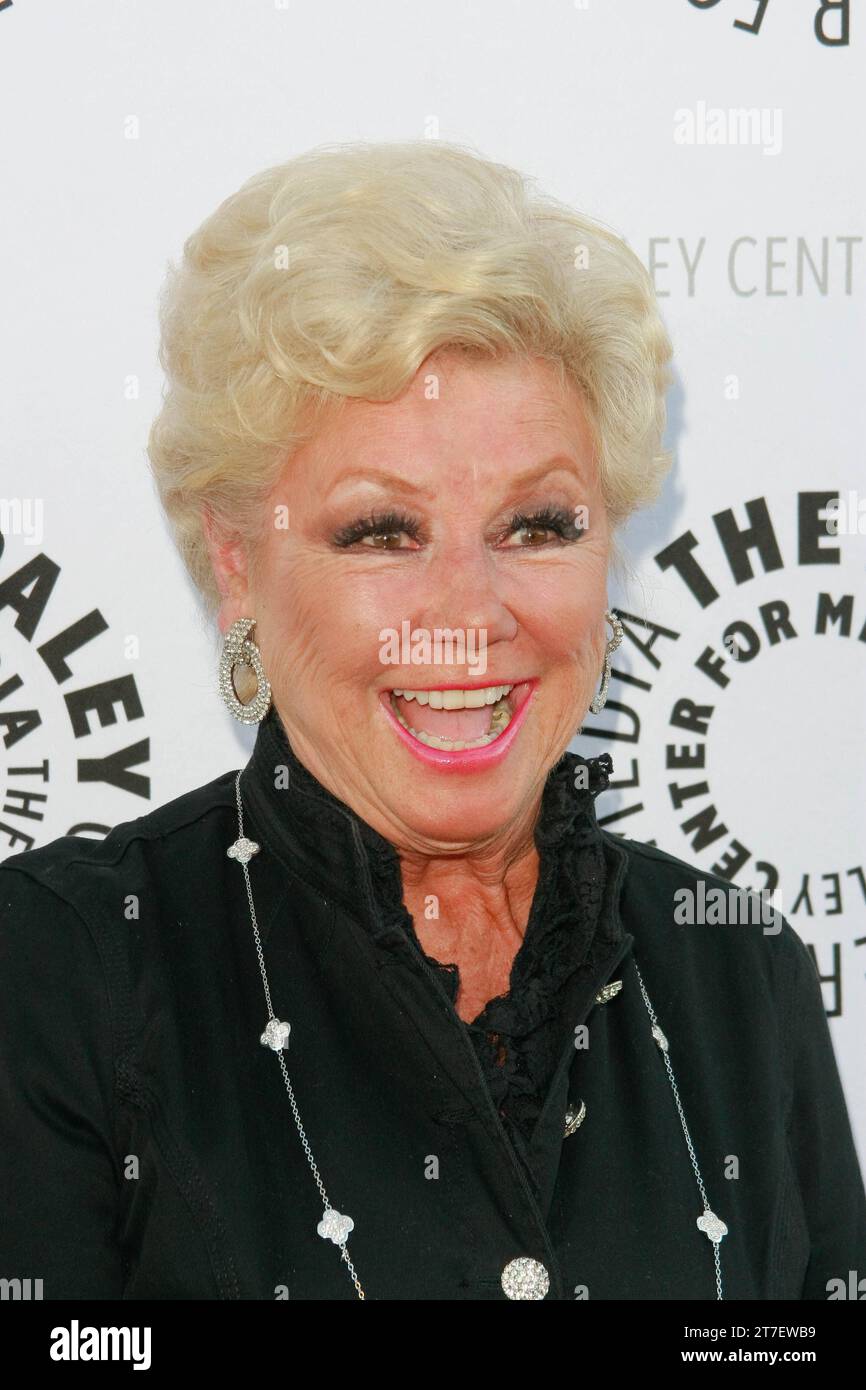Mitzi Gaynor at Debbie Reynolds' Hollywood Memorabilia Exhibit ...
