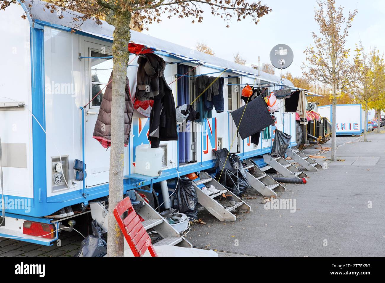 Circus staff hi-res stock photography and images - Alamy