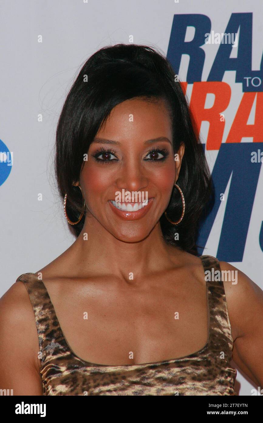 Shaun Robinson at the 18th Annual Race to Erase MS Benefit. Arrivals ...