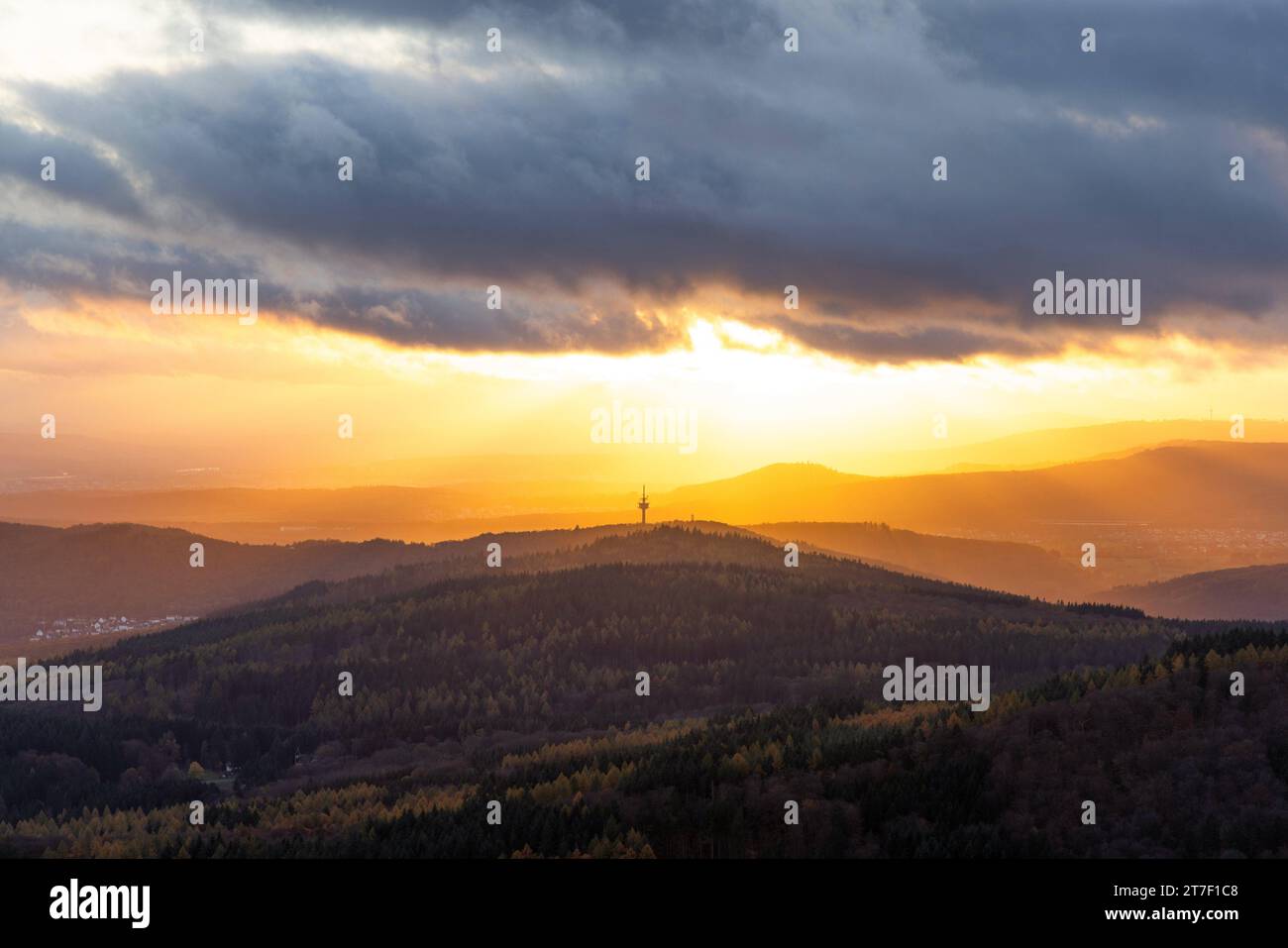 Wechsel mit den jahreszeiten hi-res stock photography and images - Alamy