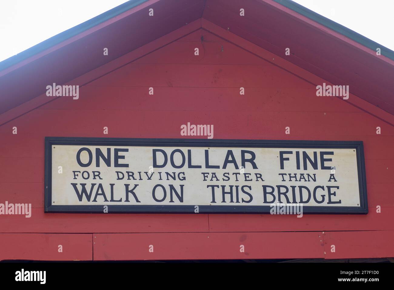 Chiselville Covered Bridge in Sunderland, Vermont crosses over the ...