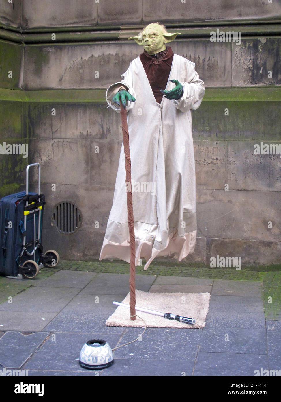 street entertainer yoda giving appearance of floating in the air Stock ...