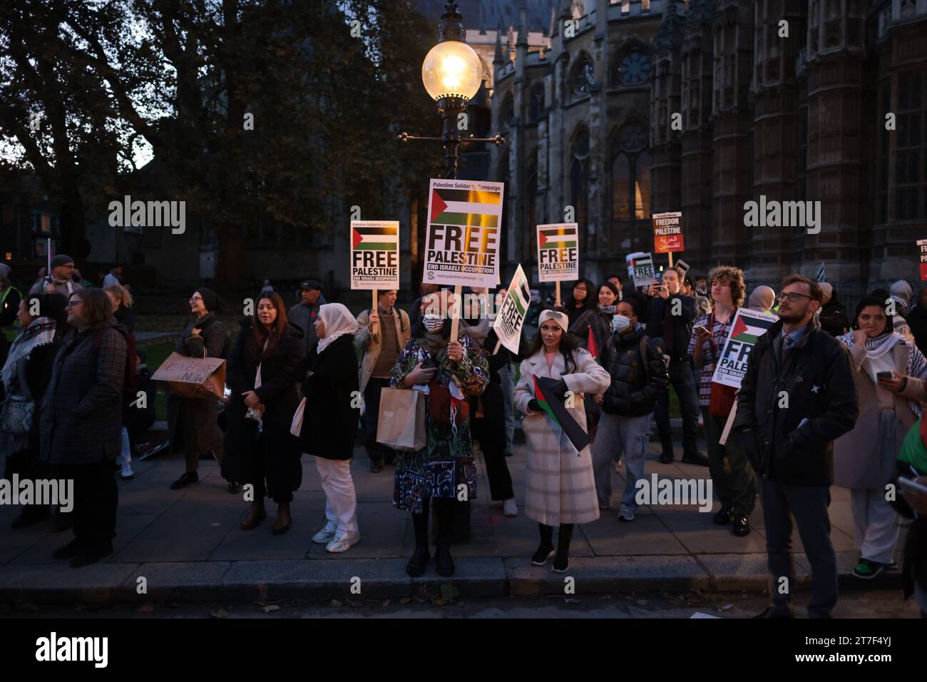 London, UK. 15th Nov, 2023. Pro Palestinian protestors gather in ...