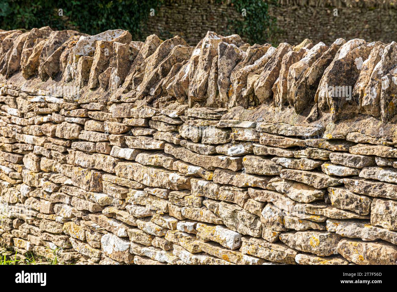 Backdrop of patterned walls hi-res stock photography and images - Alamy