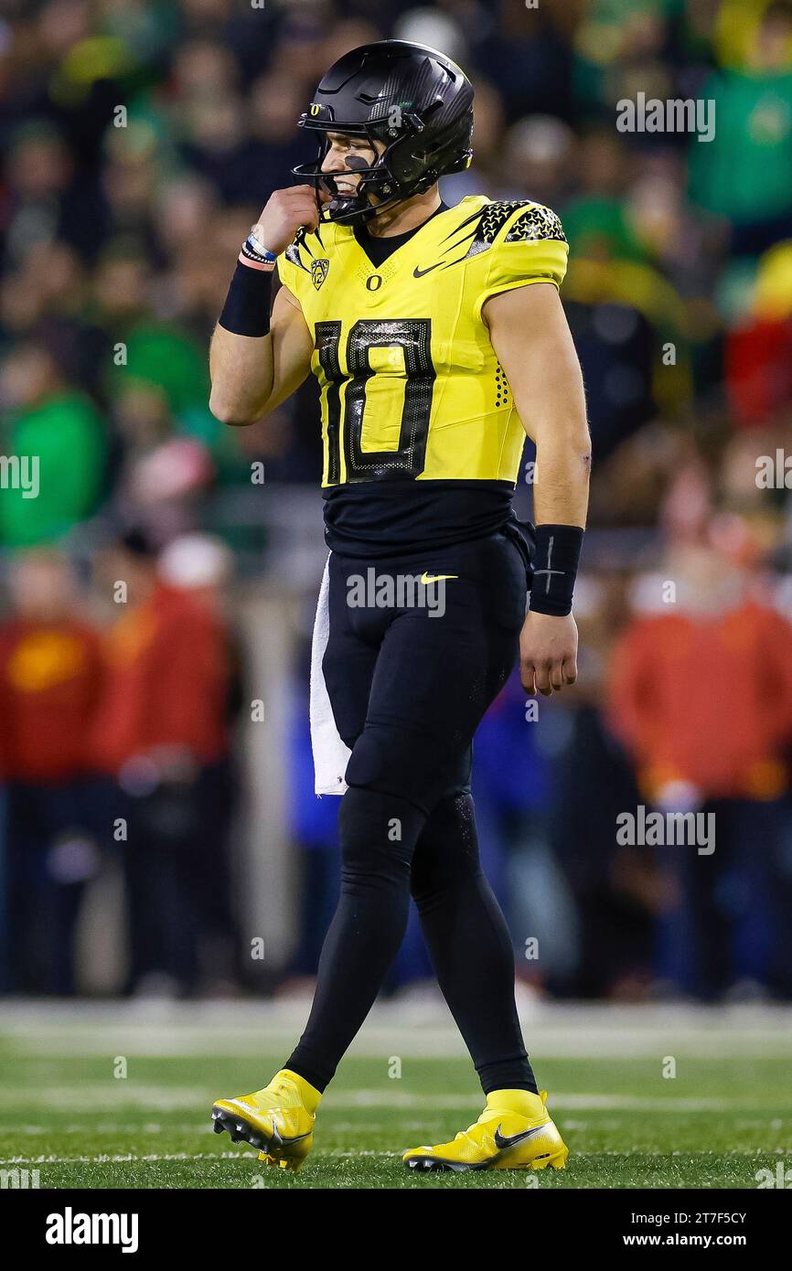 Oregon Ducks quarterback Bo Nix (10) reacts during a college football ...
