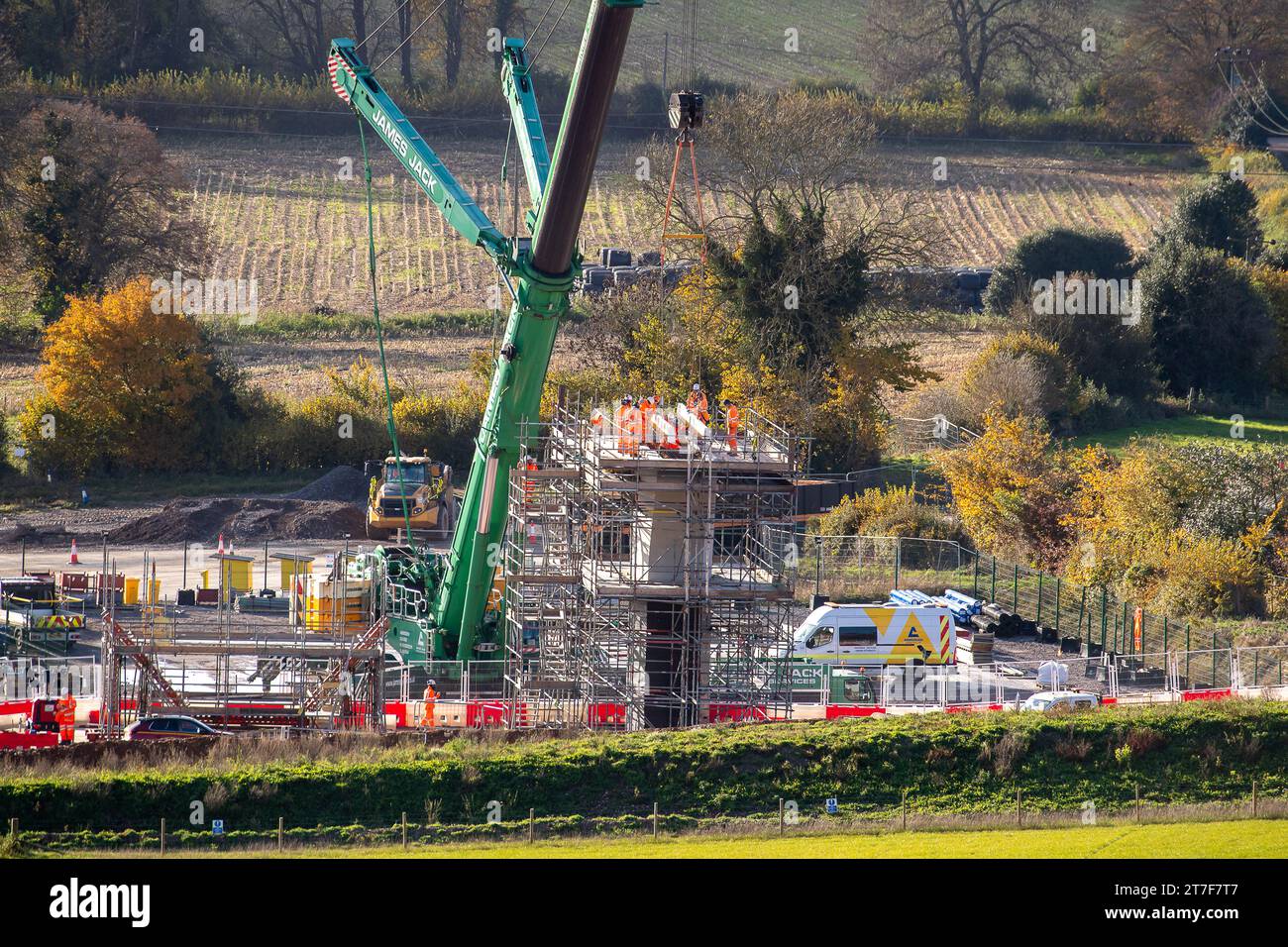 Wendover Dean, UK. 15th November, 2023. Construction work on the HS2 ...