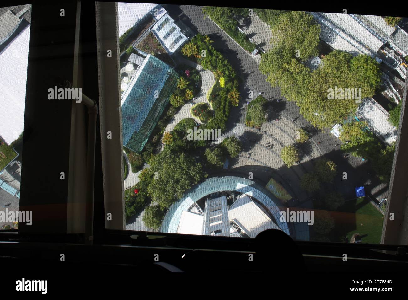 Looking down from the Seattle Space Needle Observation Deck at the ...