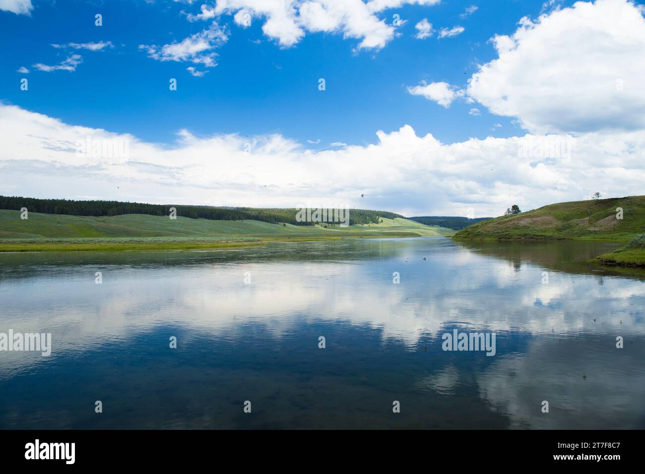 Serene lake view hi-res stock photography and images - Alamy