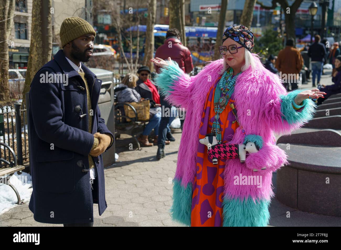 Genie Melissa McCarthy & Paapa Essiedu Stock Photo - Alamy
