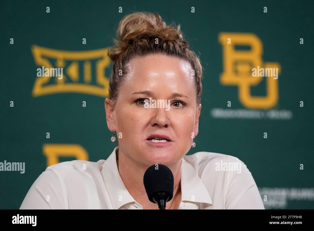 Utah head coach Lynne Roberts speaks to reporters following an NCAA ...