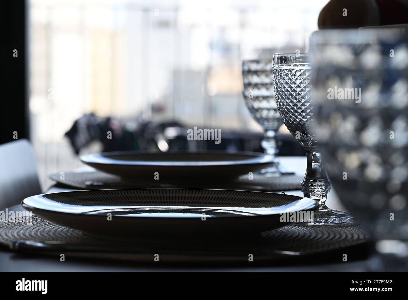 Fancy restaurant table setting hi-res stock photography and images - Alamy