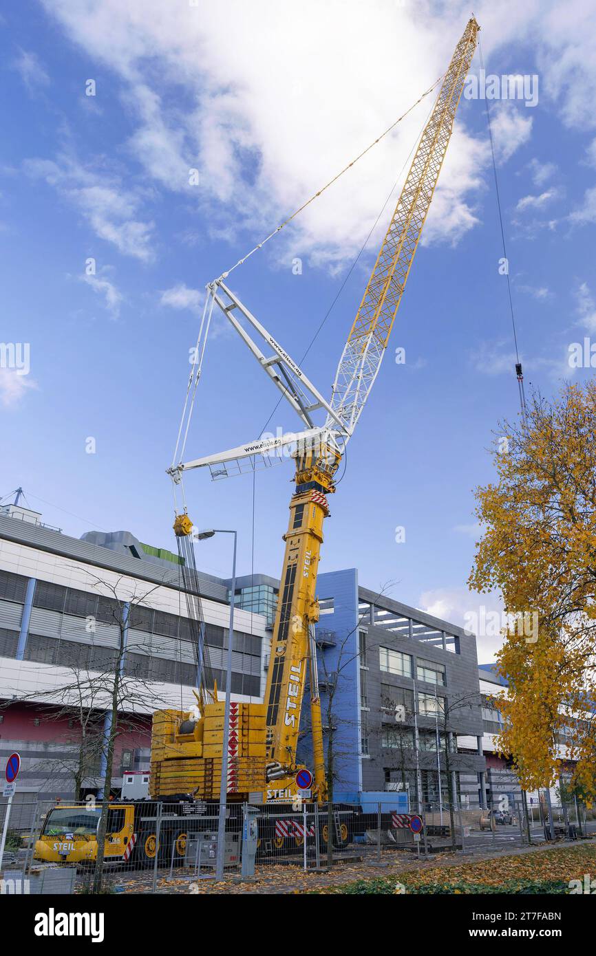 Mobile crane fly jib hi-res stock photography and images - Alamy