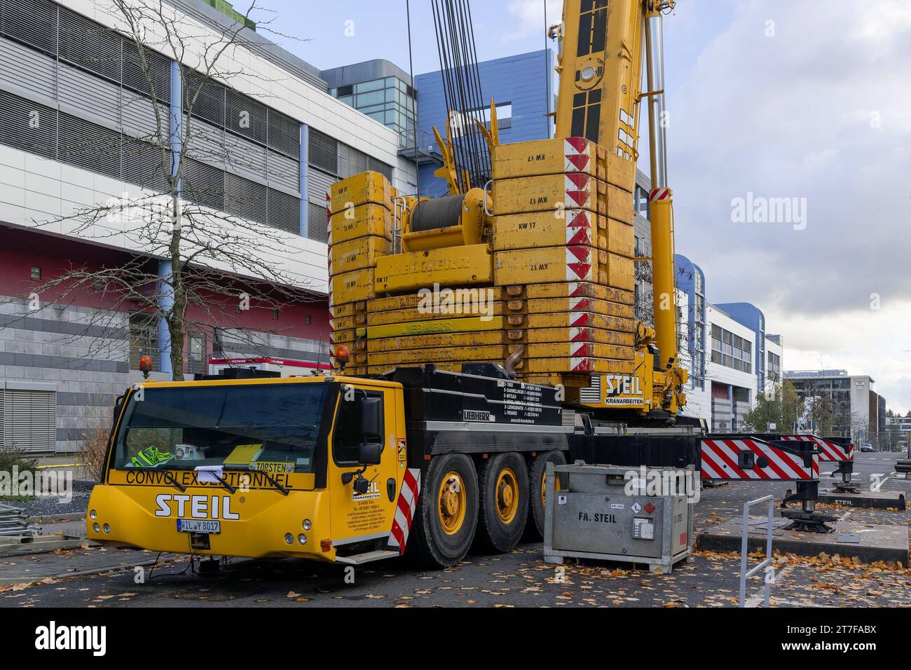 Luxembourg City, Luxembourg - Yellow mobile crane Liebherr LTM 1500-8.1 ...