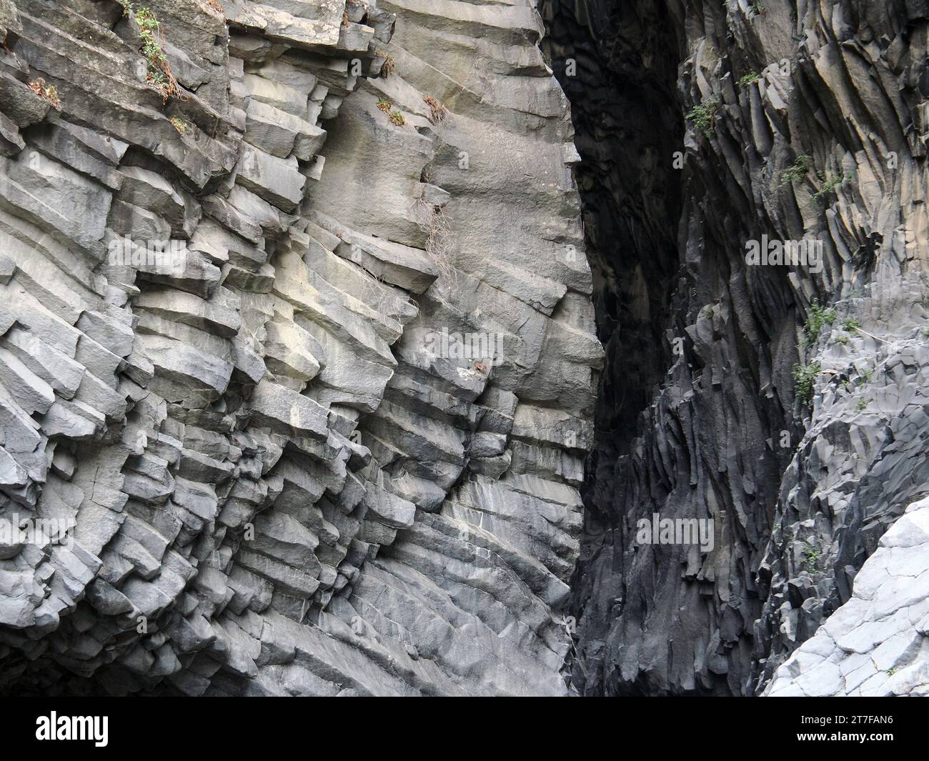 basalt columns, Alcantara Gorge, Gole dell'Alcantara, Alcantara ...
