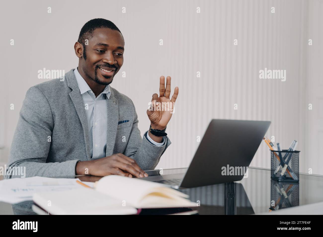 Tech savvy workplace hi-res stock photography and images - Alamy
