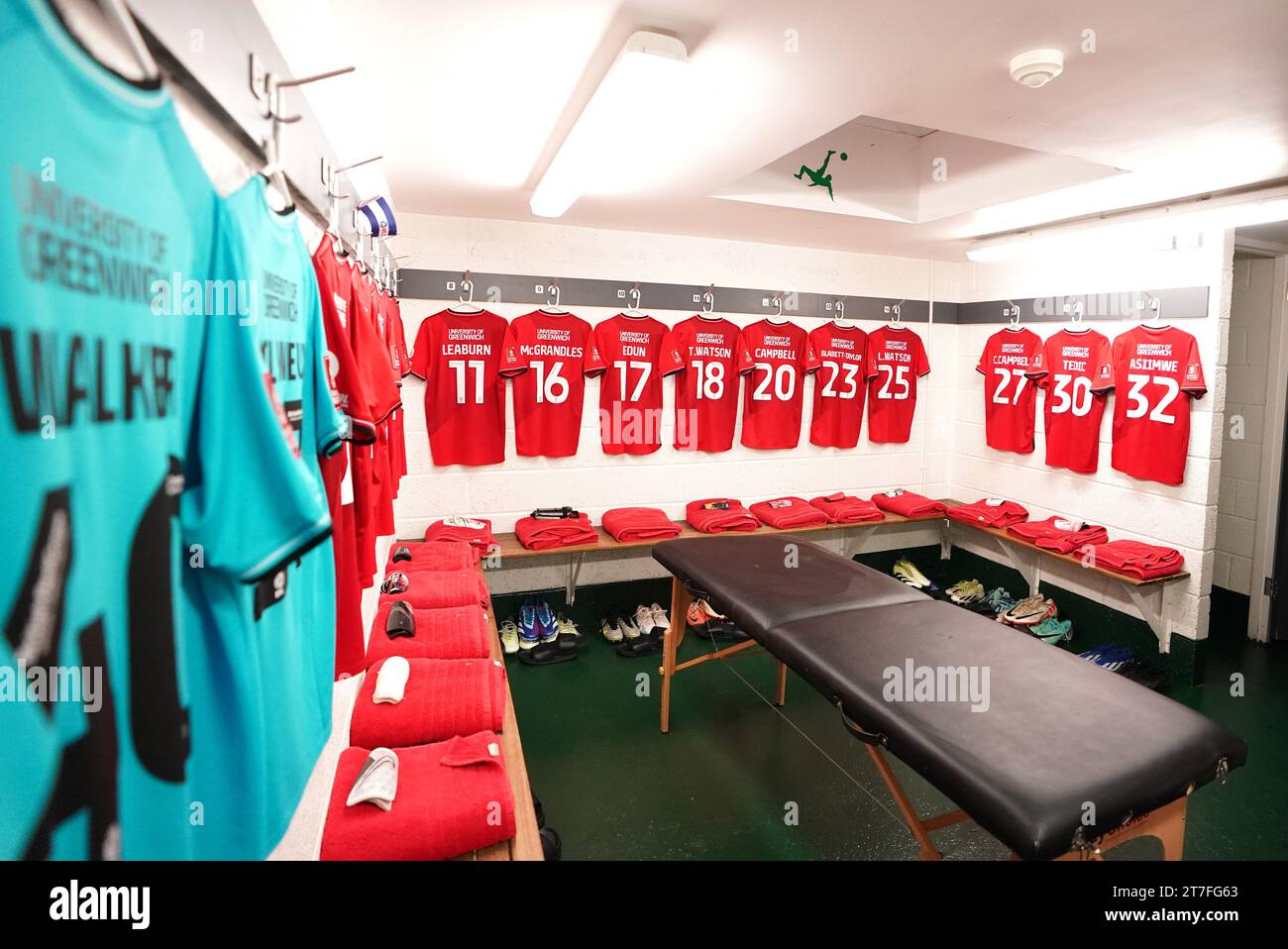 Football dressing room away hi-res stock photography and images - Alamy