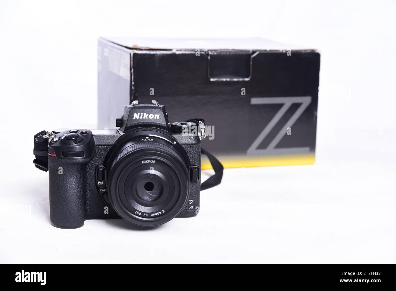 Nikon Z6 II (version 2) camera photograph confrontation and competition ...