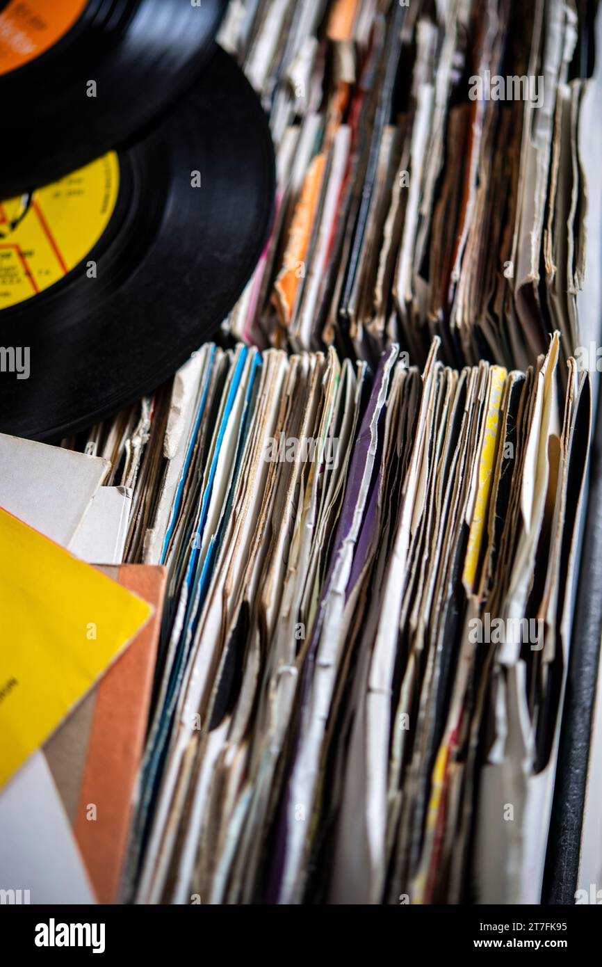 7 singles by seven inch hi-res stock photography and images - Alamy