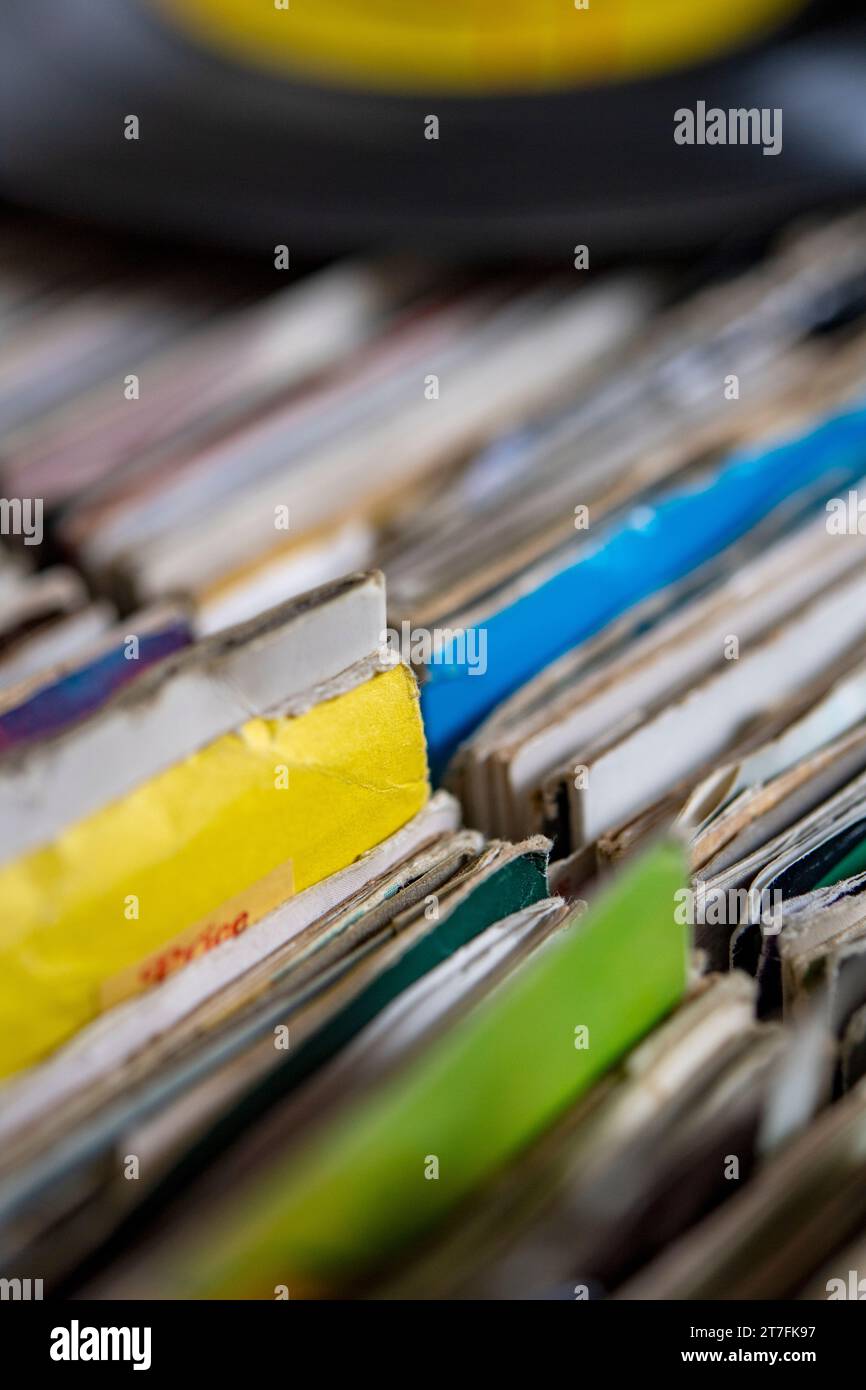 7 singles by seven inch hi-res stock photography and images - Alamy
