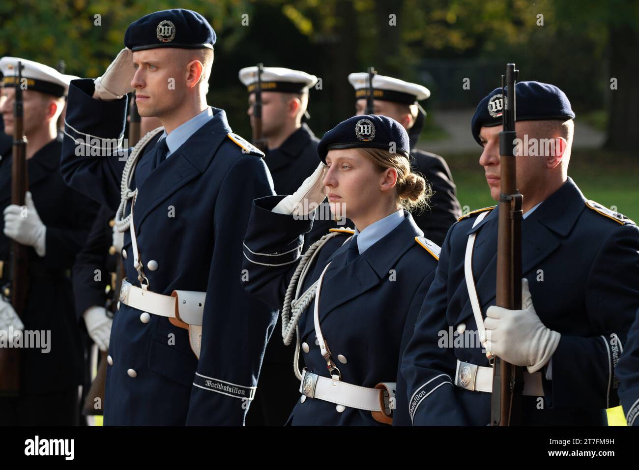 Das Wachbataillon der Bundeswehr, in der Villa Hammerschmidt in Bonn ...