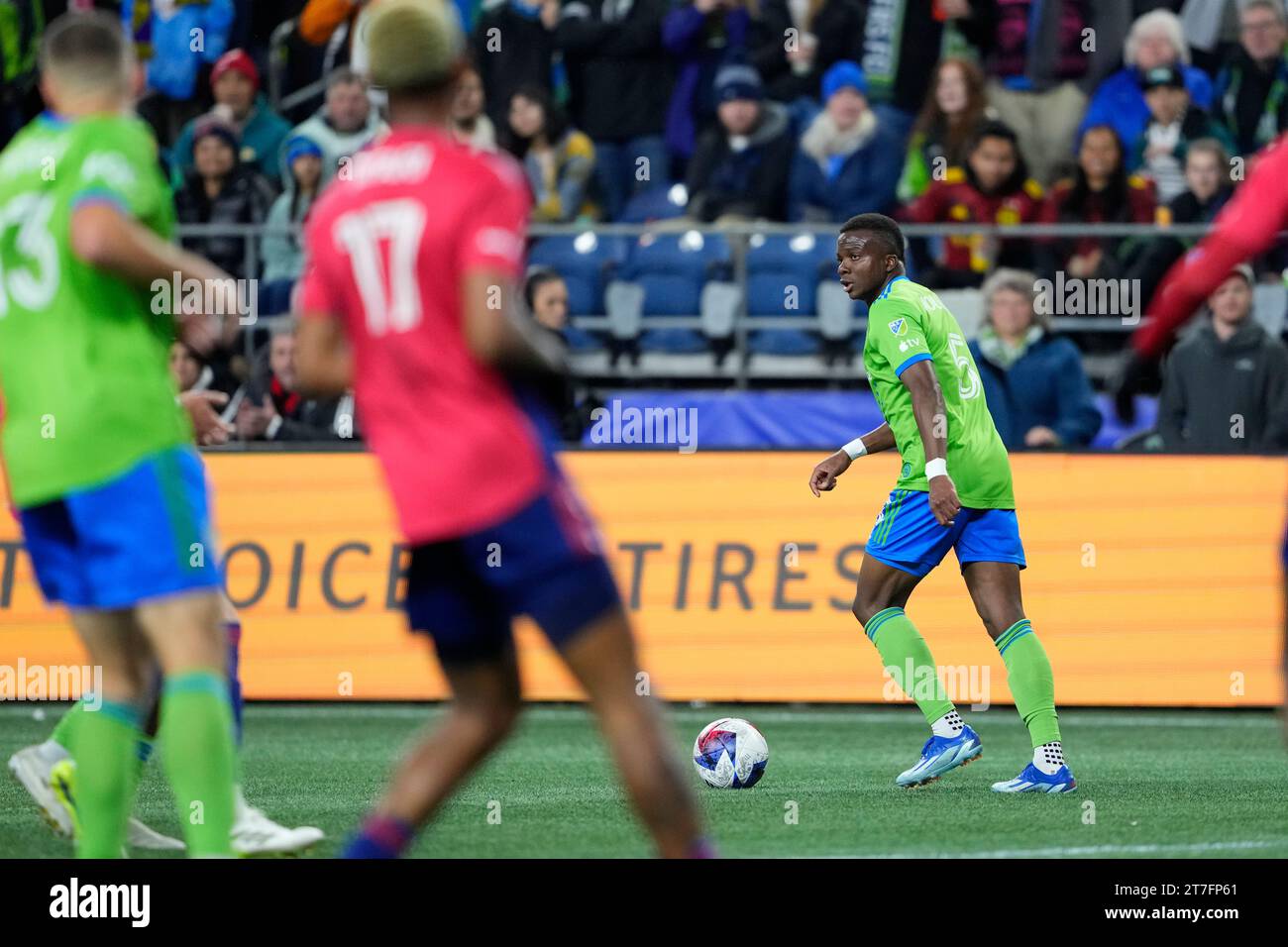 Seattle Sounders defender Nouhou Tolo looks to pass the ball against FC ...