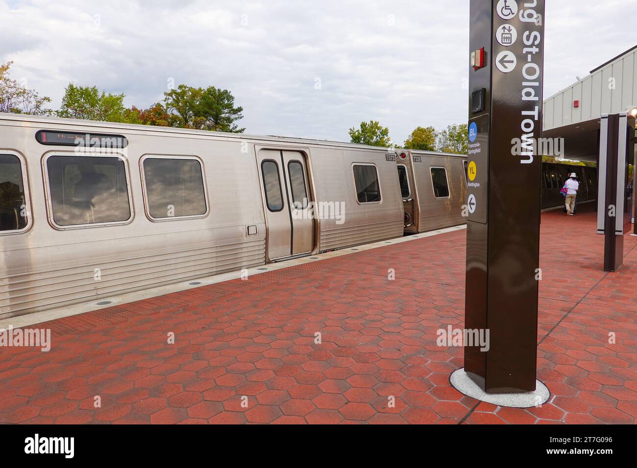 Subway stopped at the King Street Old Town Virginia metro stop, WMATA ...