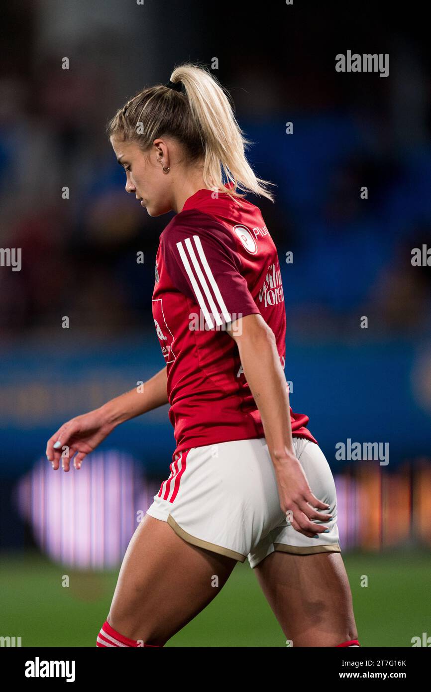 Paige almendariz reacts hi-res stock photography and images - Alamy